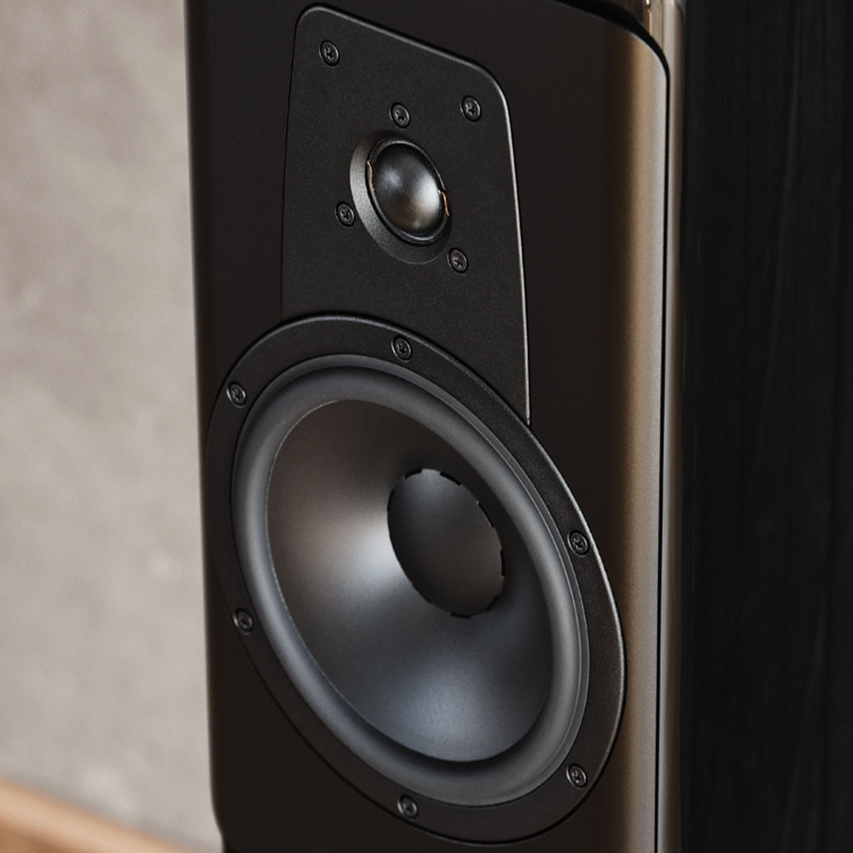 Dynaudio predstavio nove premium zvučnike - Contour 20 Black Edition i ...